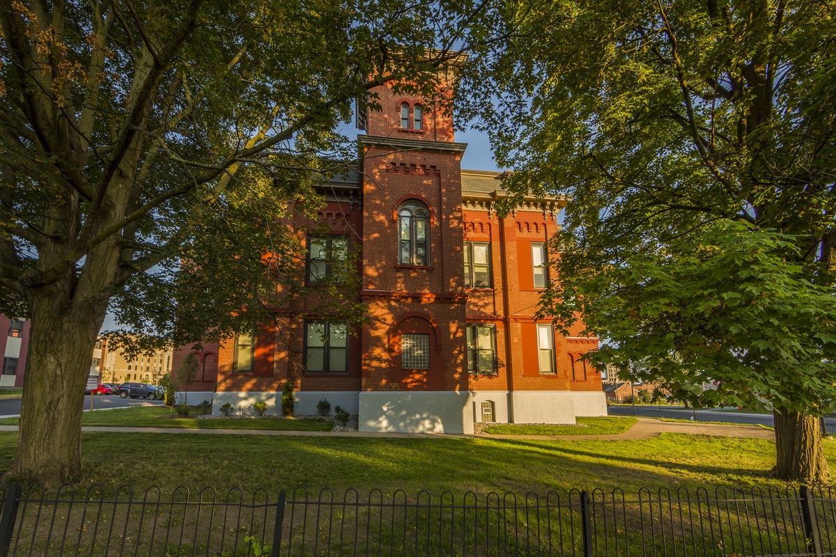 Academy Square Apartments - Rich and Gardner Construction Company, Inc.